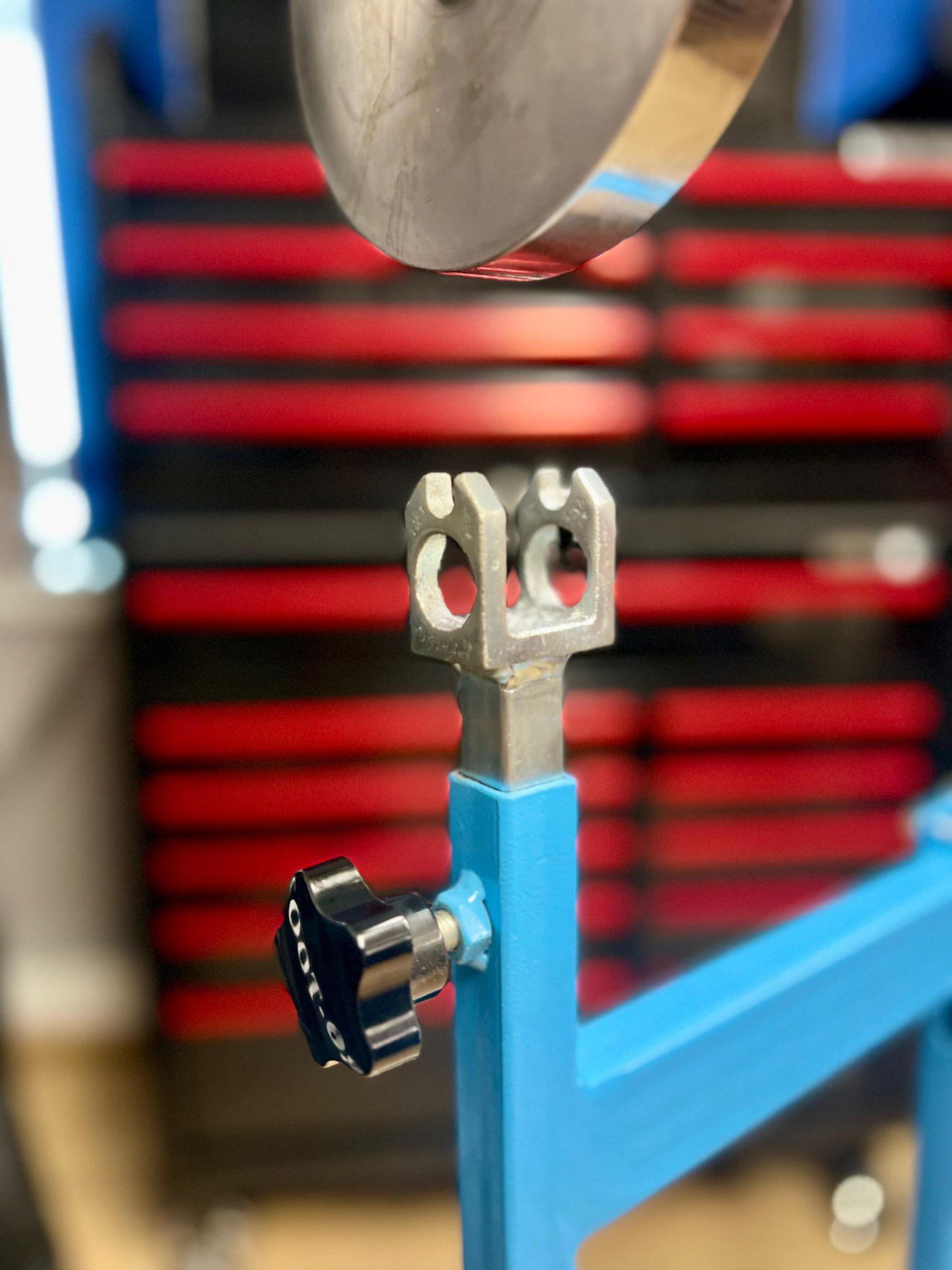 ENGLISH WHEEL BENCH TOP WHEELING METAL MACHINE - Metz